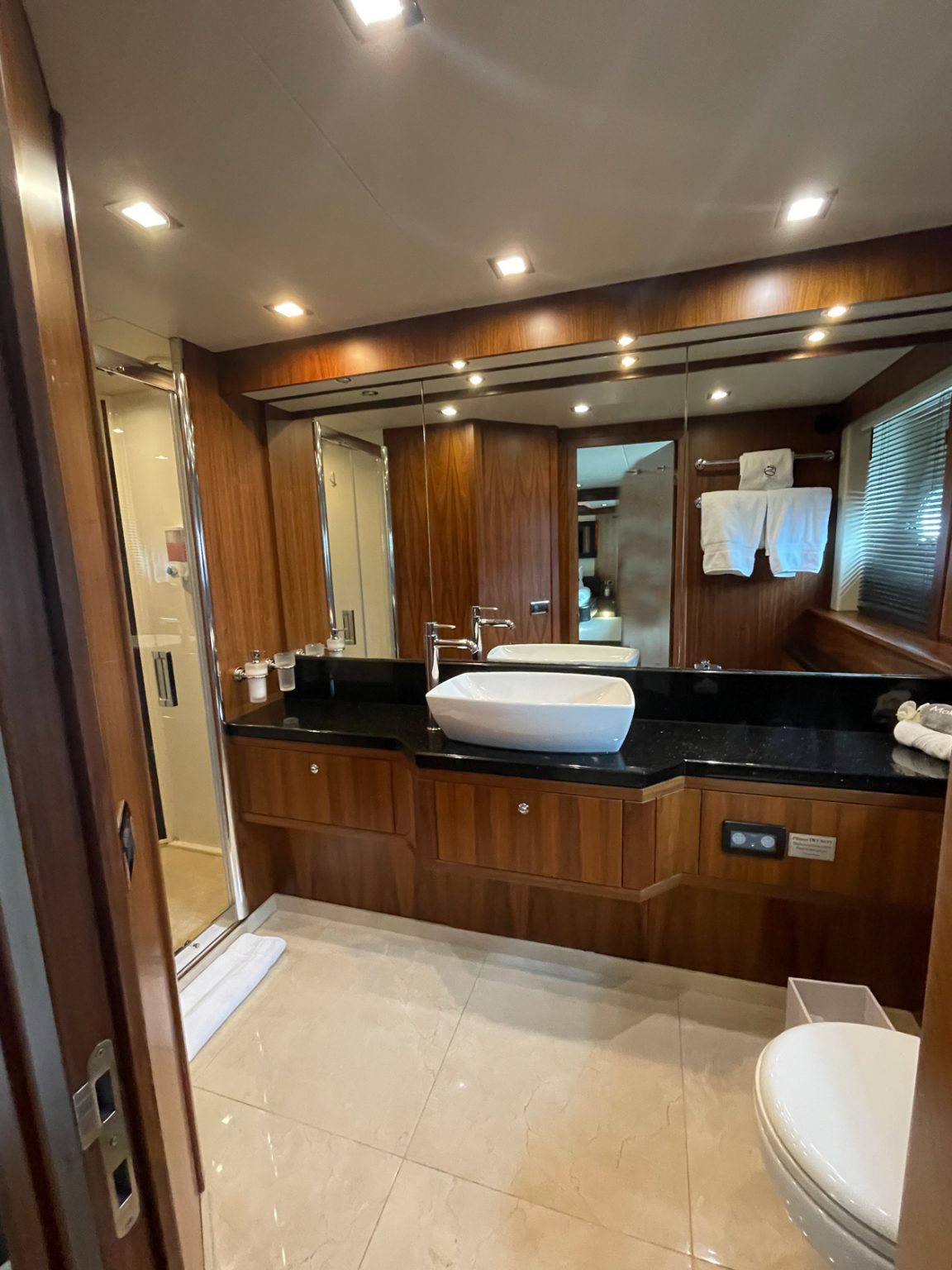 Splashed Out | Sunburst Yacht Charters